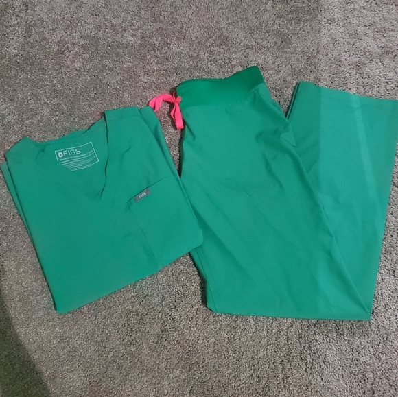 Figs | Other | Figs Safety Green Set | Poshmark